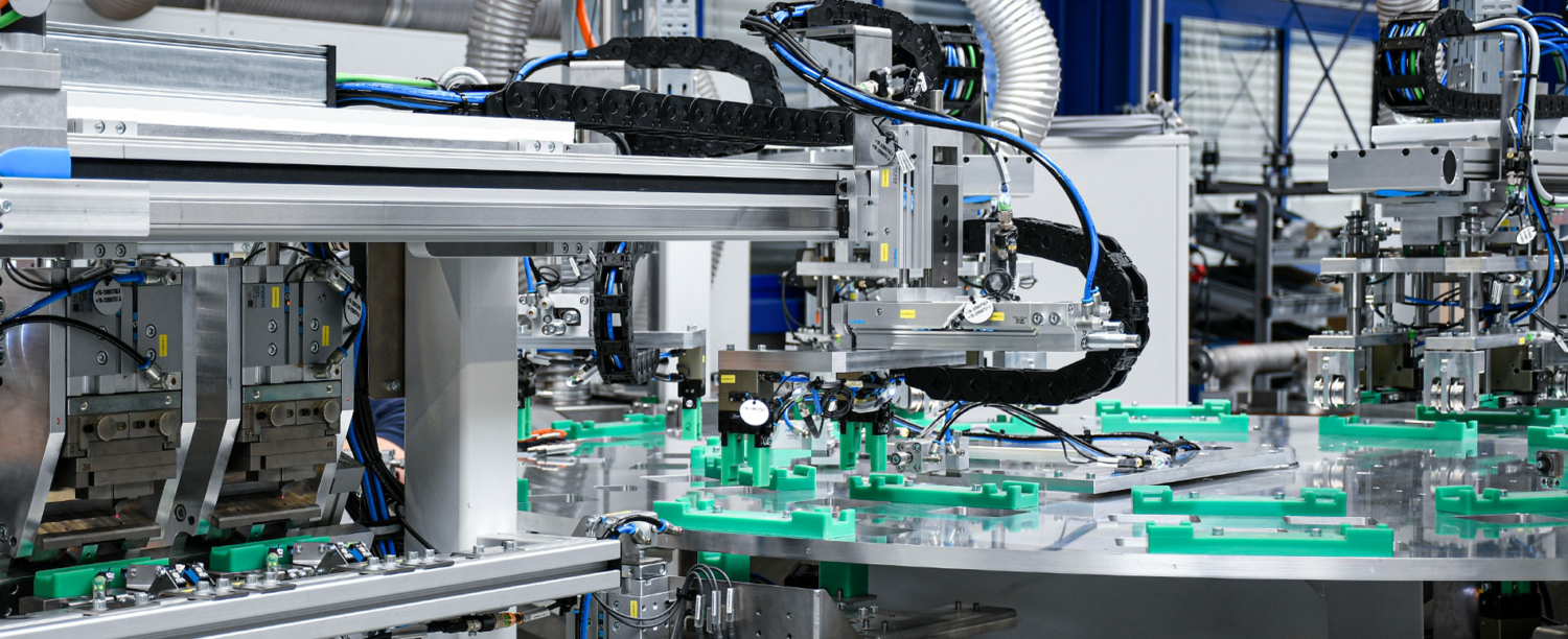 Teilautomatisierte Handarbeitsplätze | TECHTORY